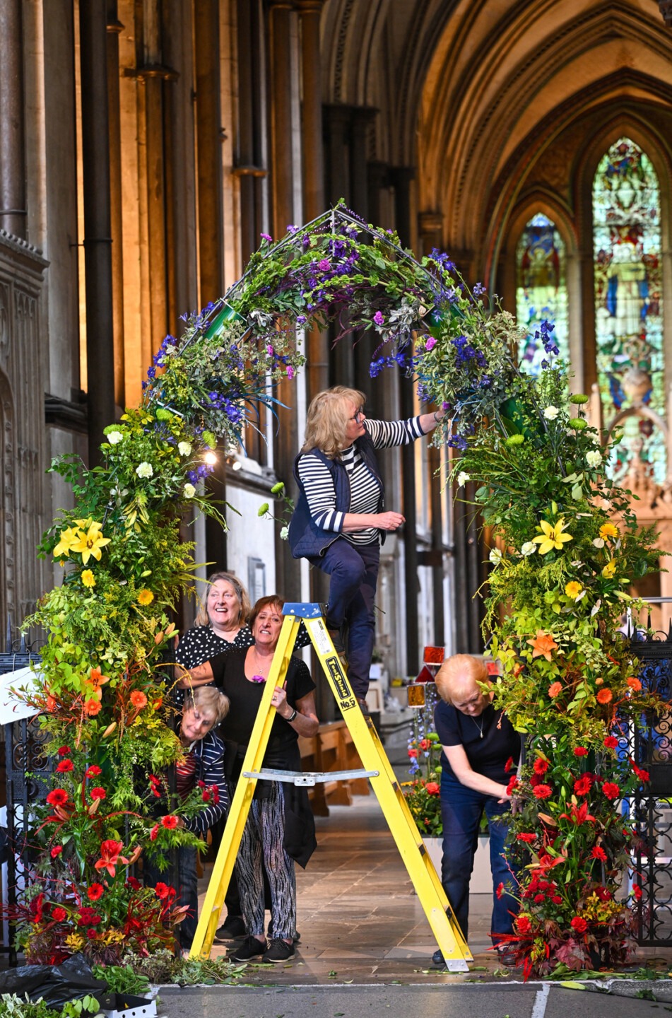 Salisbury Cathedral, Wiltshire - 2022 Flower Festival (01) ©Photo ...