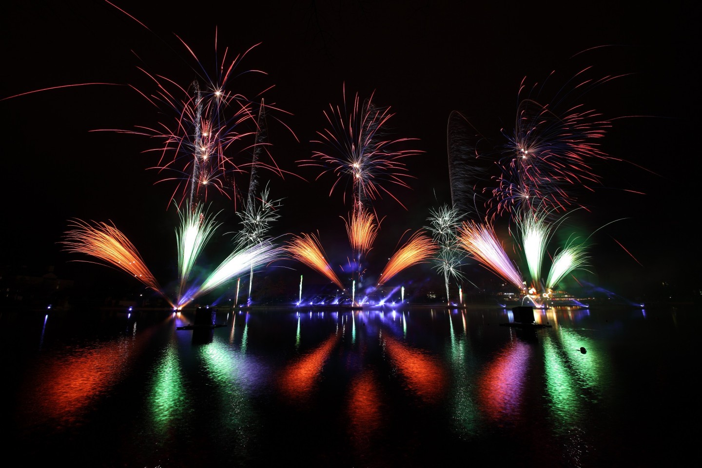Fireworks at Disneyland® Paris - Greatdays Group Travel
